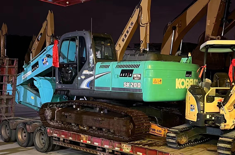 Kobelco 200, Yanmar 20 excavator shipped to Singapore - LuanHui